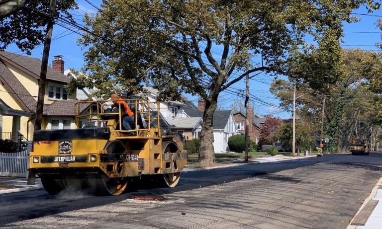 NYC DDC, DEP Deliver New Sewers and Water Mains in Queens | TBM: Tunnel ...